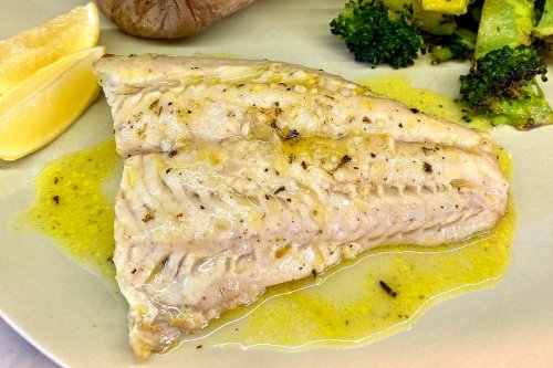 5-Ingredient Pan-Seared Garlic Lemon Pepper Walleye Recipe Is Ready in ...