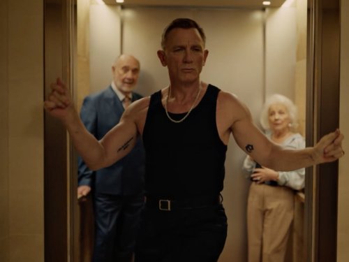 Daniel Craig dances like you've never seen him before in Belvedere ...