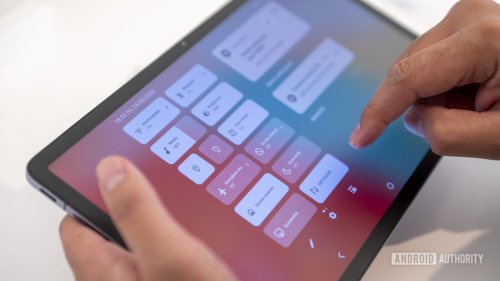 This new TCL tablet has a screen that looks and feels like paper ...