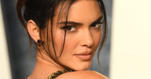 Kendall Jenner’s Latest Risqué ‘Fit Included Flowers As Nipple Pasties ...