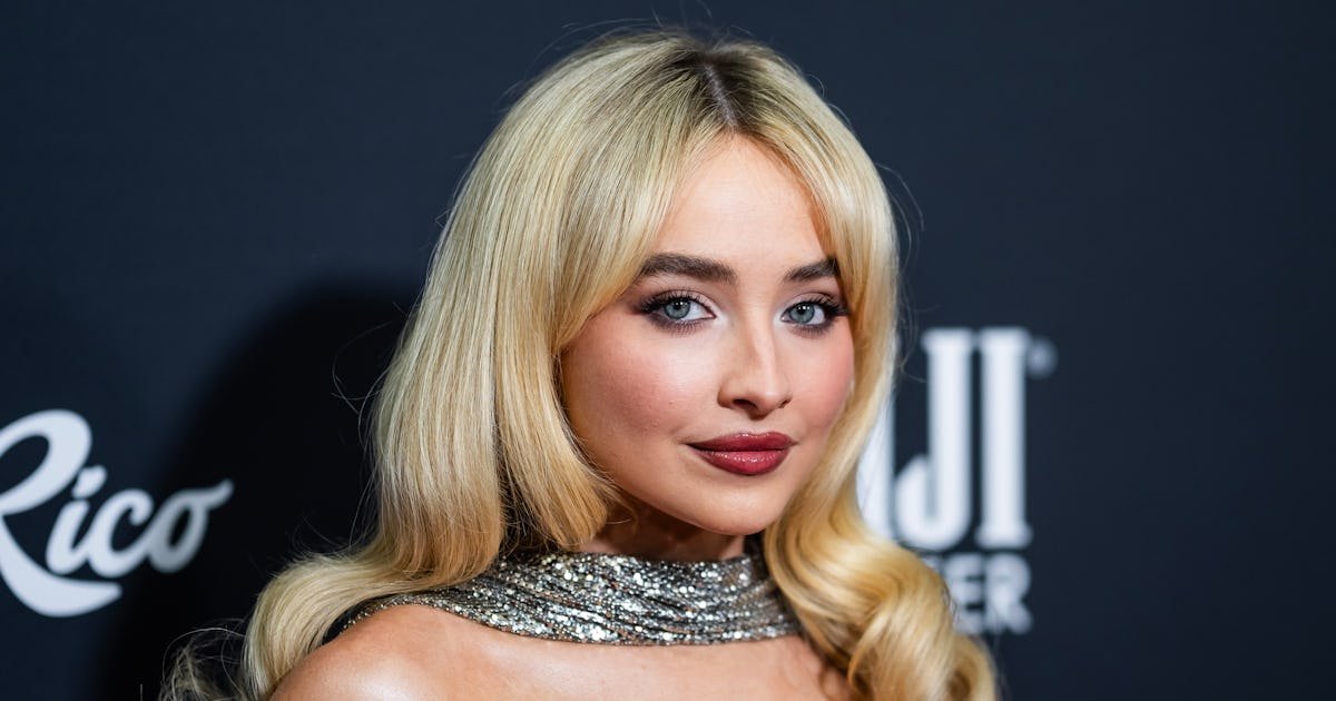 Sabrina Carpenter’s Tiny Desk Outfit Perfectly Summed Up Her Style | Flipboard