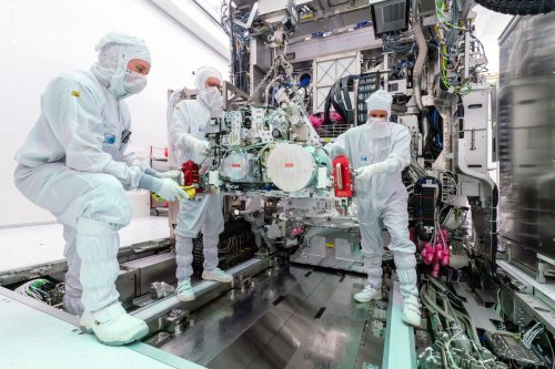 Asml Europes Most Valuable Tech Firm Is At The Heart Of The Us China