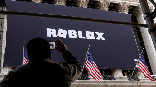 Roblox stock up after company reports strong booking, user engagement ...