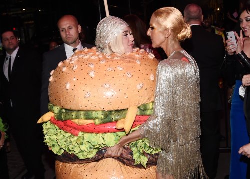 Celine Dion Had A Bizarrely Passionate Moment With Katy Perry's Burger ...
