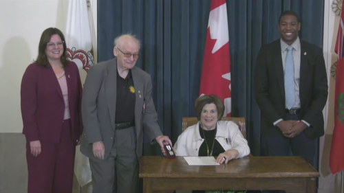 'An amazing man': Bob ‘Doc’ Holliday, well-known Winnipeg reporter ...