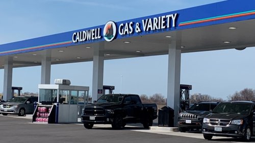 Caldwell First Nation celebrates opening of new gas bar and convenience ...