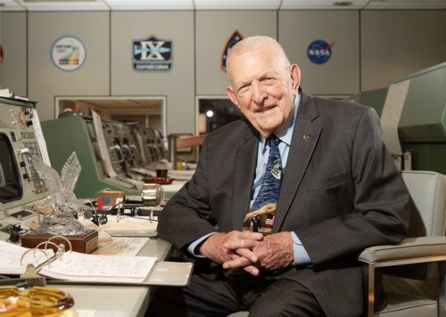 Legendary NASA Flight Director Gene Kranz awarded the AAS Lifetime ...