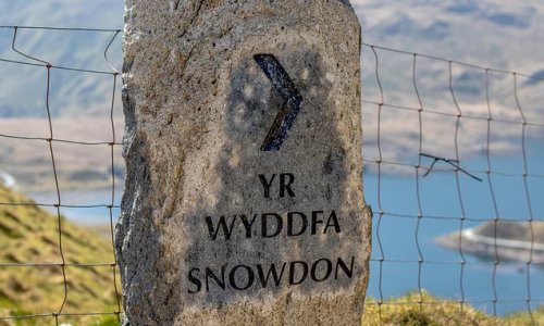 Mount Snowdon is RENAMED Yr Wyddfa and Snowdonia National Park becomes ...