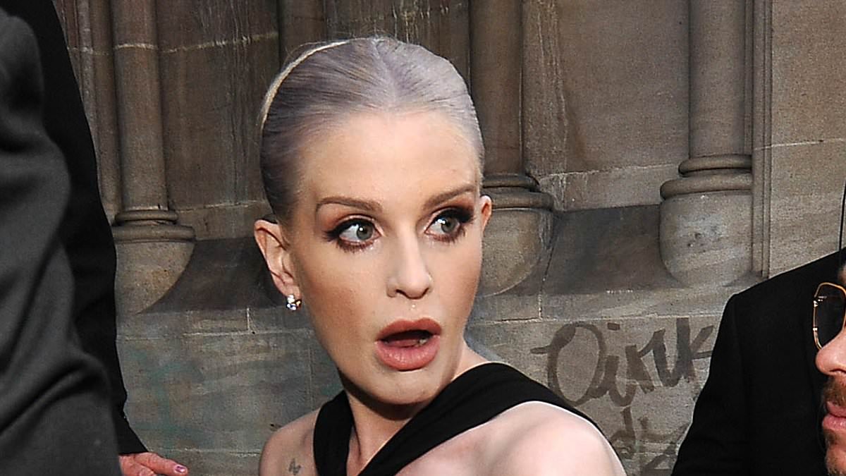 Kelly Osbourne oozes class in sophisticated black gown as she joins the ...