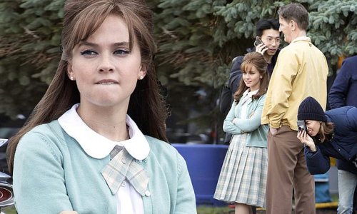 Cailee Spaeny dons retro ensemble as she plays Priscilla Presley on ...