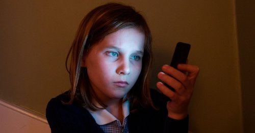 Dangers Of Too Much Screen Time For Children Including Anxiety And Eye Damage Flipboard dangers-of-too-much-screen-time-for-children-including-anxiety-and-eye-damage-flipboard