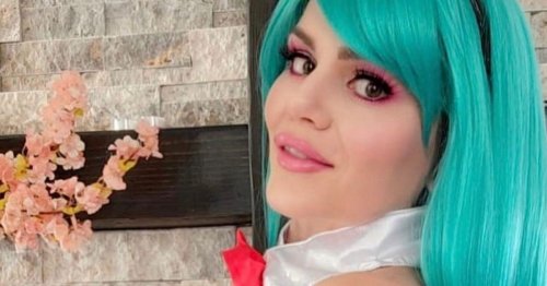 Model Branded So Sexy As She Squeezes M Cup Boobs Into Racy Cosplay