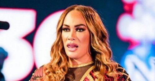 Wwe Star Sends Fans Wild As She Joins No Bra Club And Says Let Them Hang Flipboard
