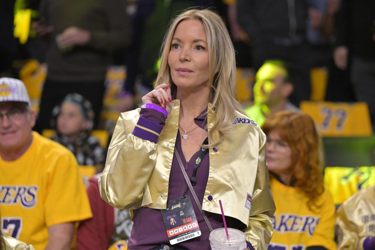 Jeanie Buss Takes A Subtle Jab At Anthony Davis: He Was Complaining And ...