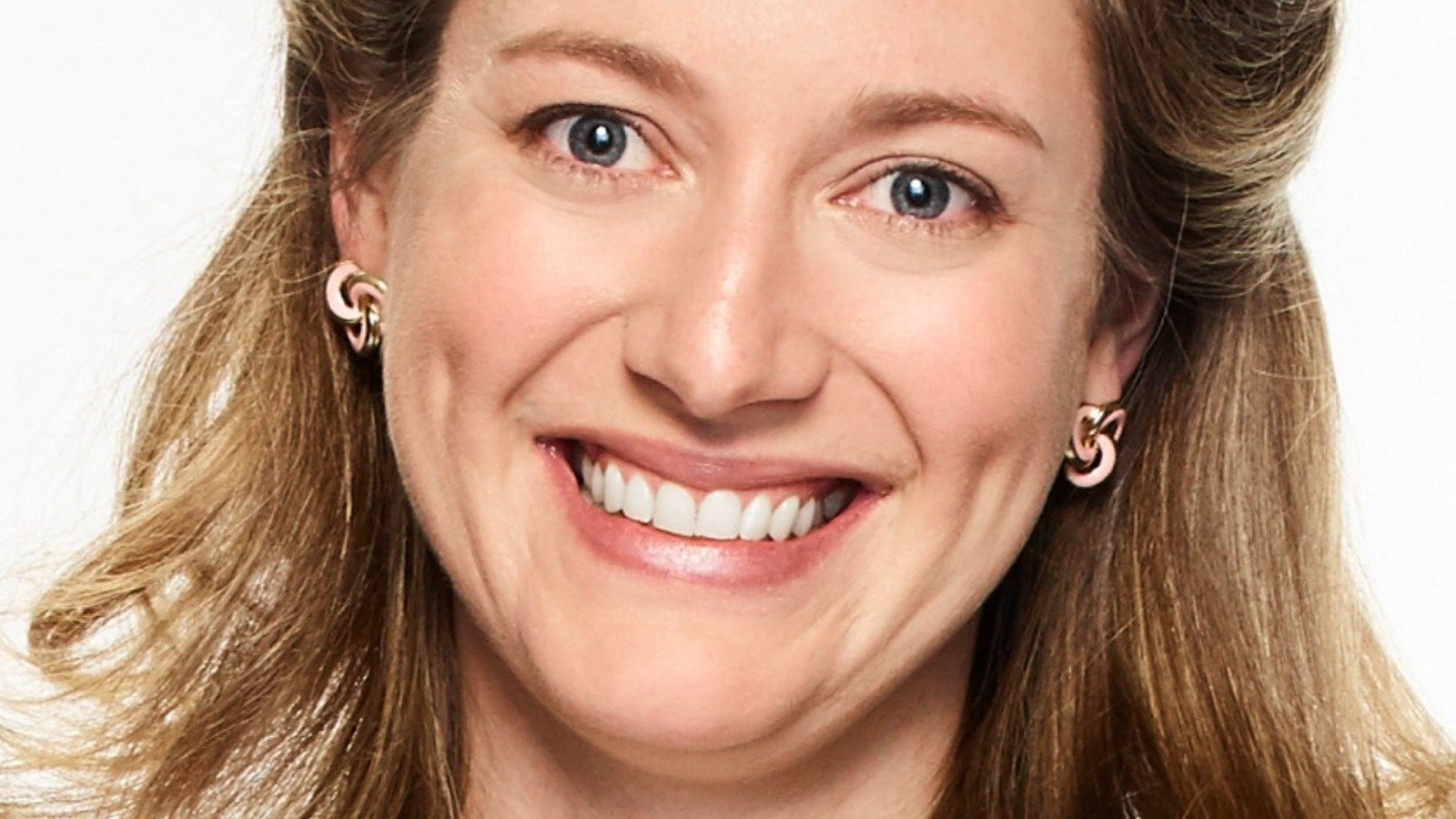 Why Mary Cooper From Young Sheldon Looks So Familiar | Flipboard