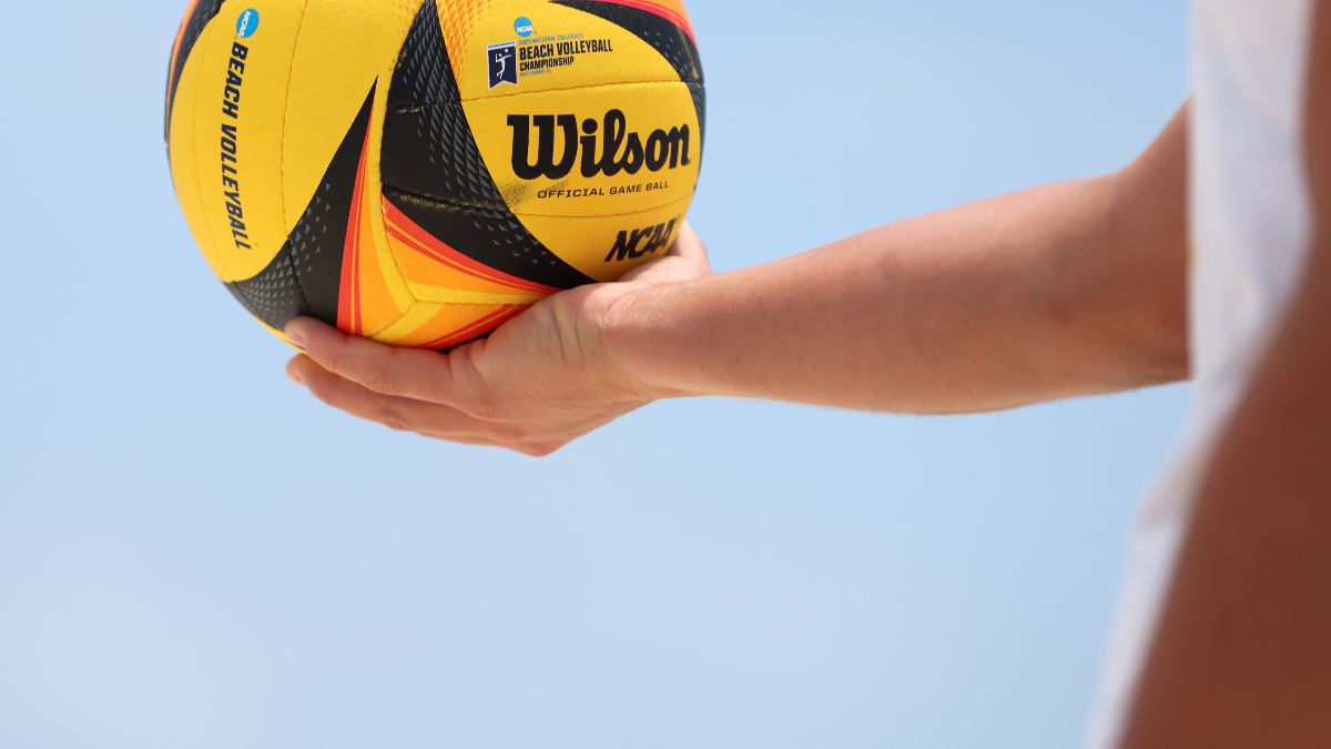 Kayla Simmons is blowing up Instagram with her latest bikini photos ...