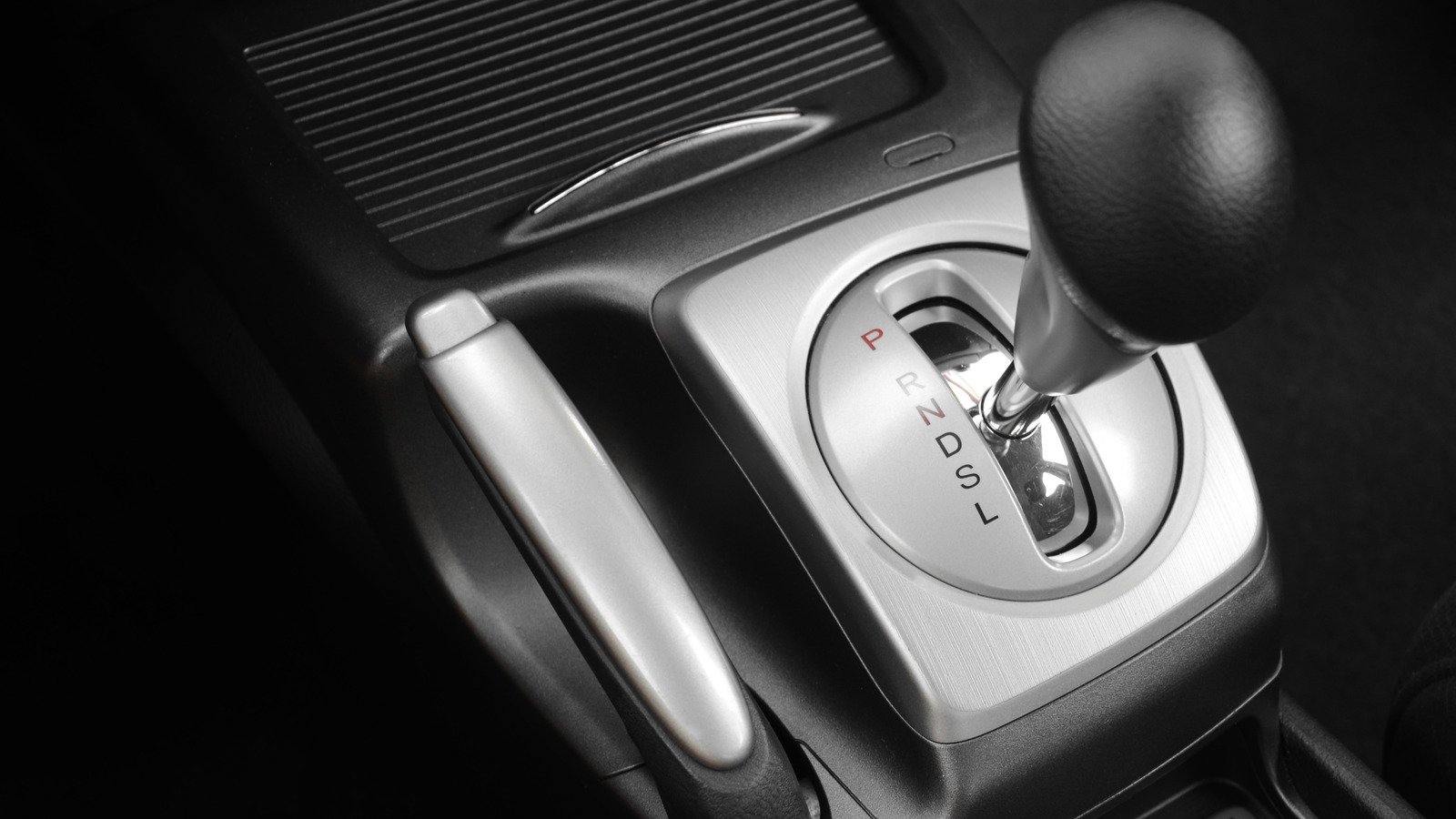 Do You Know What Every Symbol On Your Gearstick Really Does? | Flipboard