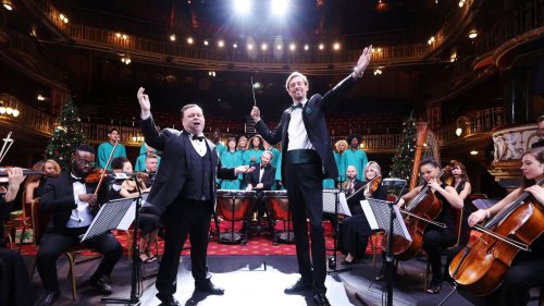 England football legend Peter Crouch is releasing a Christmas album ...