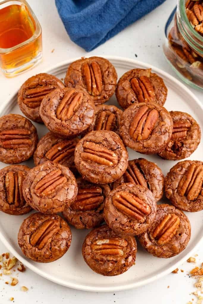 Two-Bite Bourbon Pecan Brownie Bites | Flipboard