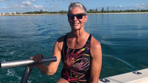 73-year-old Iowa woman has leg amputated after shark attack while scuba ...