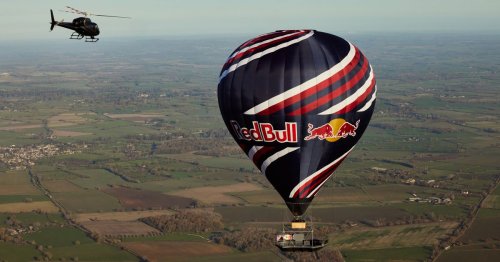 Mystery of Red Bull hot air balloon over Cotswolds finally explained ...