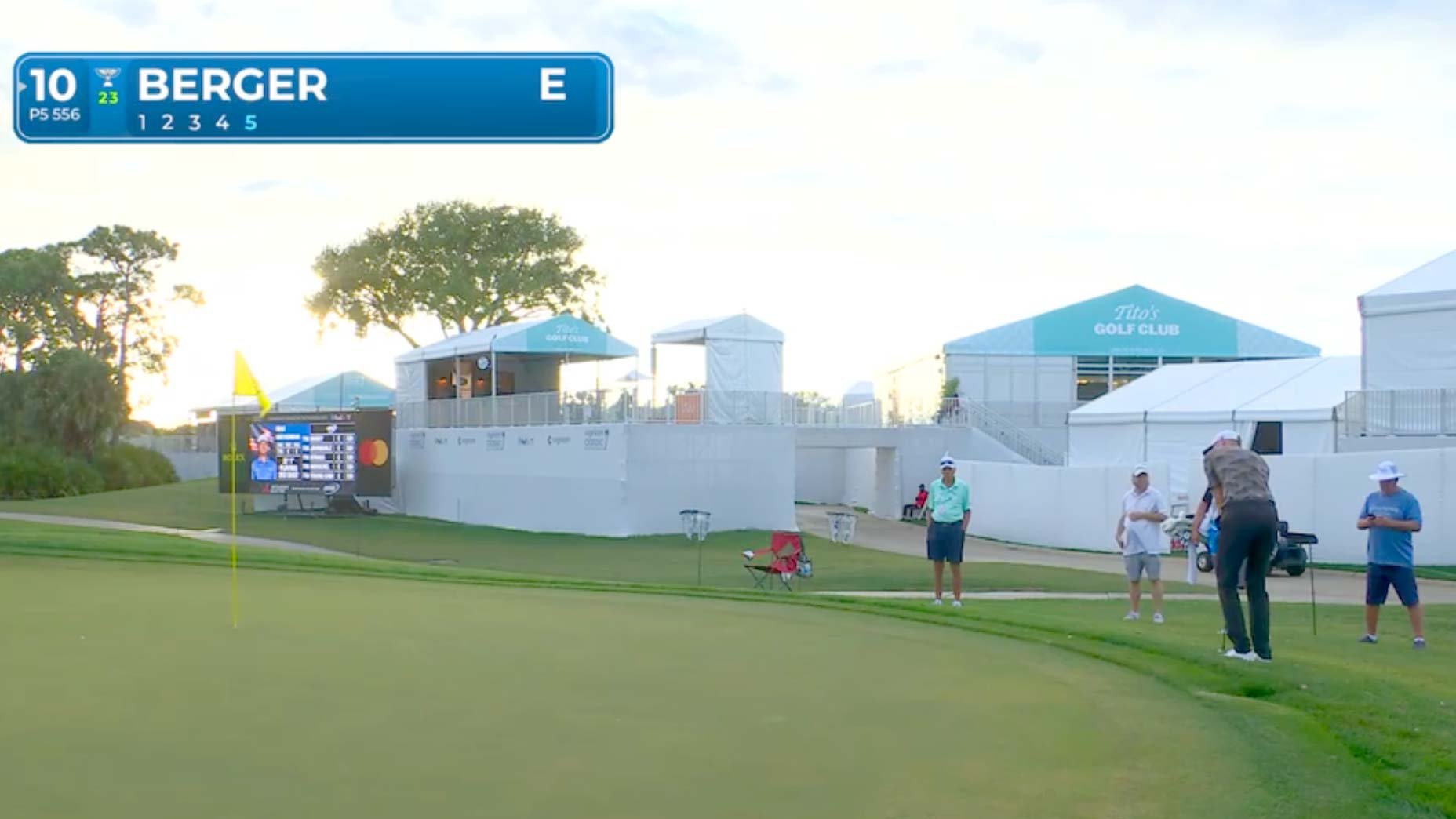 Daniel Berger makes miracle save after ball gets stuck in palm tree ...
