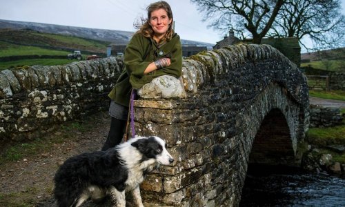 Amanda Owen's daughter Clemmy takes after her mum in adorable farm ...