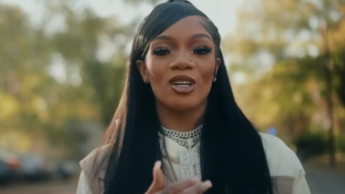 GloRilla 'So Embarrassed' By Viral Throwback Photo Of Her Holding Gun ...