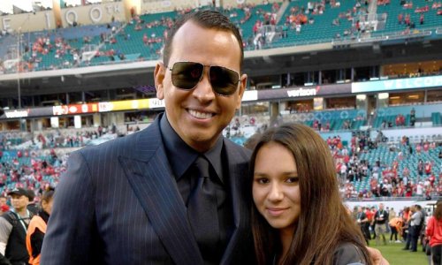 Alex Rodriguez’s daughter steals the show with a stunning National ...