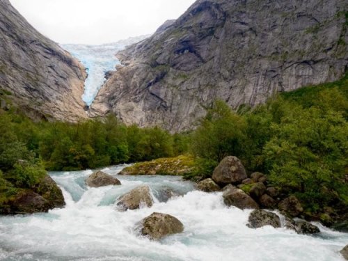 PHOTO: Riding a Troll Car to the Foot of Norway’s Briksdal Glacier ...