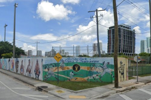 Miami Mural Celebrating Black Icons Defiled with Racist and Antisemitic ...