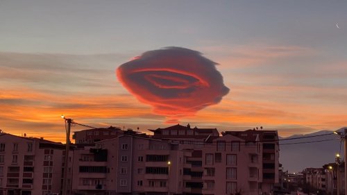 Rare Lenticular Cloud Over Turkey Looked Like a UFO | Flipboard