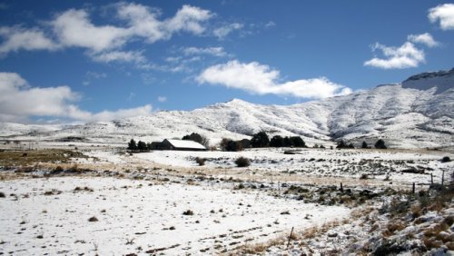 LOOK: Residents wake up to snowfall in Gauteng, KZN and Cape regions ...