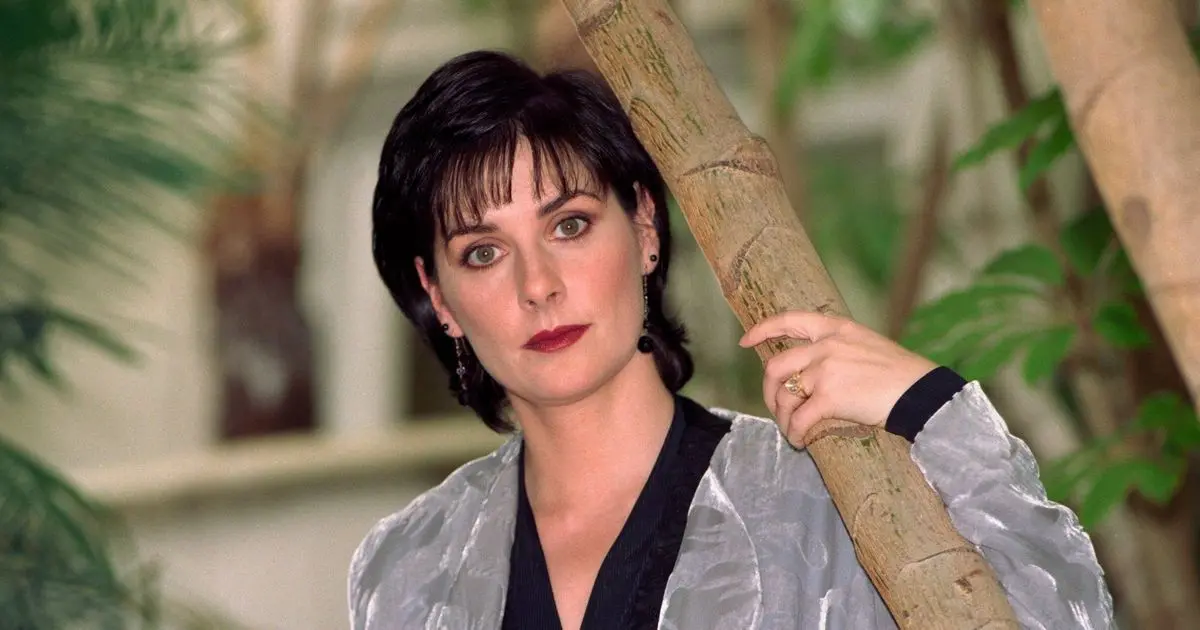 Multi-millionaire music superstar Enya lives alone in castle with her ...