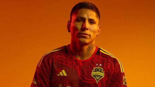Sounders unveil red and black Bruce Lee-inspired jerseys | Flipboard