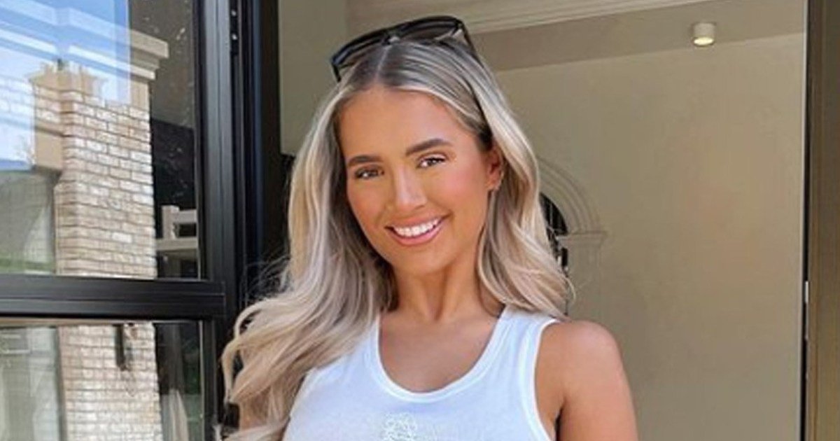 Molly-May Hague Looks Like a Totally Different Person in Amazing Photo ...