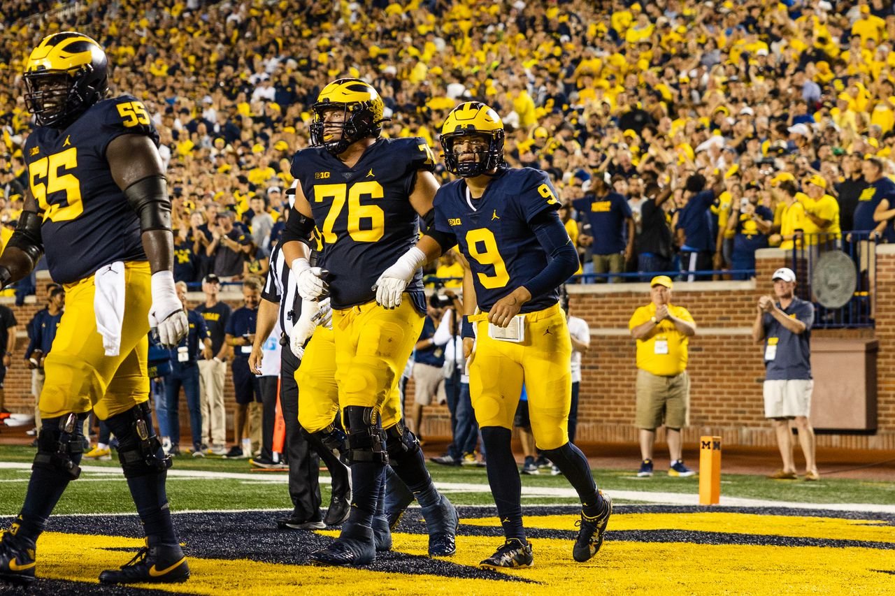 Snap Counts PFF Scores Michigan s JJ McCarthy Lights It On First