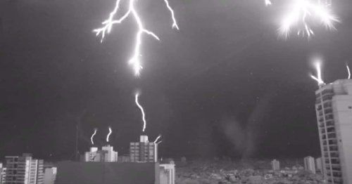 Video Shows the Moment Before Lightning Strikes and How Lightning Rods ... Video Shows the Moment Before Lightning Strikes and How Lightning Rods ...