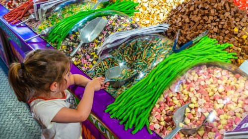 This Company Wants To Pay You 100 000 A Year To Eat Candy Here s How this-company-wants-to-pay-you-100-000-a-year-to-eat-candy-here-s-how