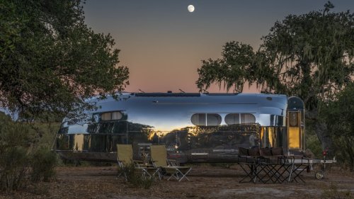 This $310,000 All-Electric Luxury RV Has Heated Floors and Elon Musk's ...