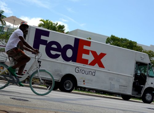 Black FedEx Driver Says Company Sent Him Back To Work The Day After He ...