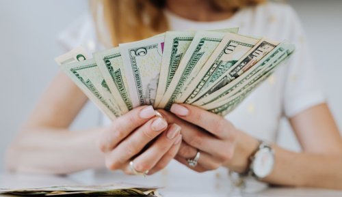 Mom And Daughter Have A Joint Account What Happens To The Money mom-and-daughter-have-a-joint-account-what-happens-to-the-money