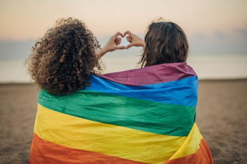 Gen Z Women Are Identifying As Bisexual In Unprecedented Numbers — But 4383