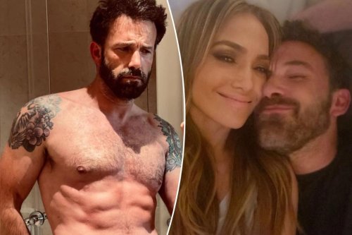 Jennifer Lopez Shows Off Ben Afflecks Abs In ‘daddy Appreciation Post