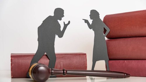 Lawyer Tried To Blackmail Clients Ex Wife Into Divorce Settlement