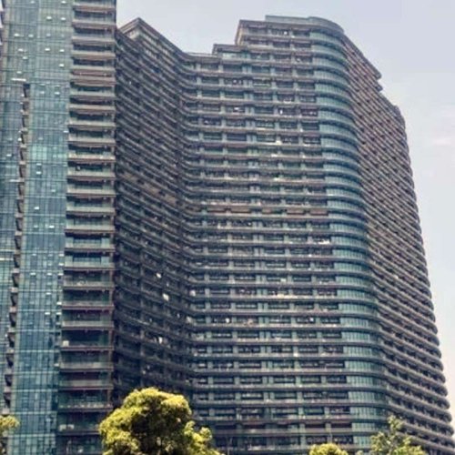 This Colossal Apartment Building Is Home to Around 20,000 People ...