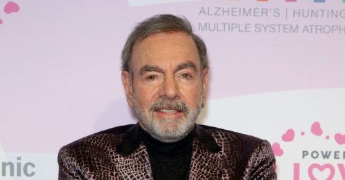 Neil Diamond Breaks Down His Parkinson's Diagnosis in Emotional ...