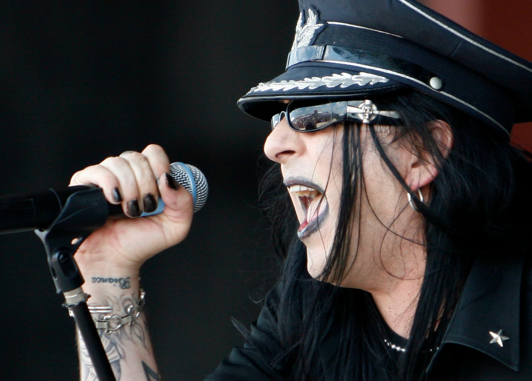 Security video shows fiancee of glam metal singer jumped off cruise ...