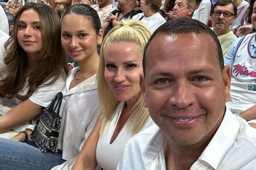 Alex Rodriguez Shares Courtside Selfie with Girlfriend Jaclyn Cordeiro ...