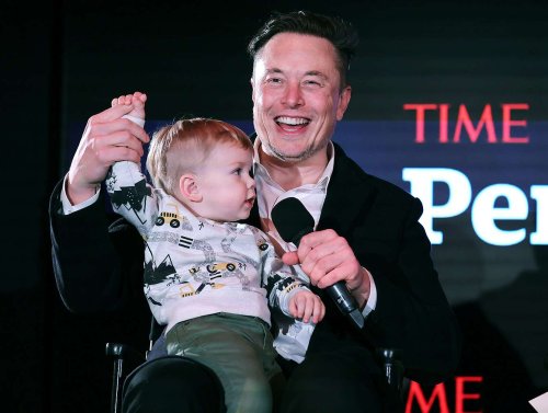 Elon Musk Brought 2 Year Old Son To Tense Meetings In Twitter Offices elon-musk-brought-2-year-old-son-to-tense-meetings-in-twitter-offices